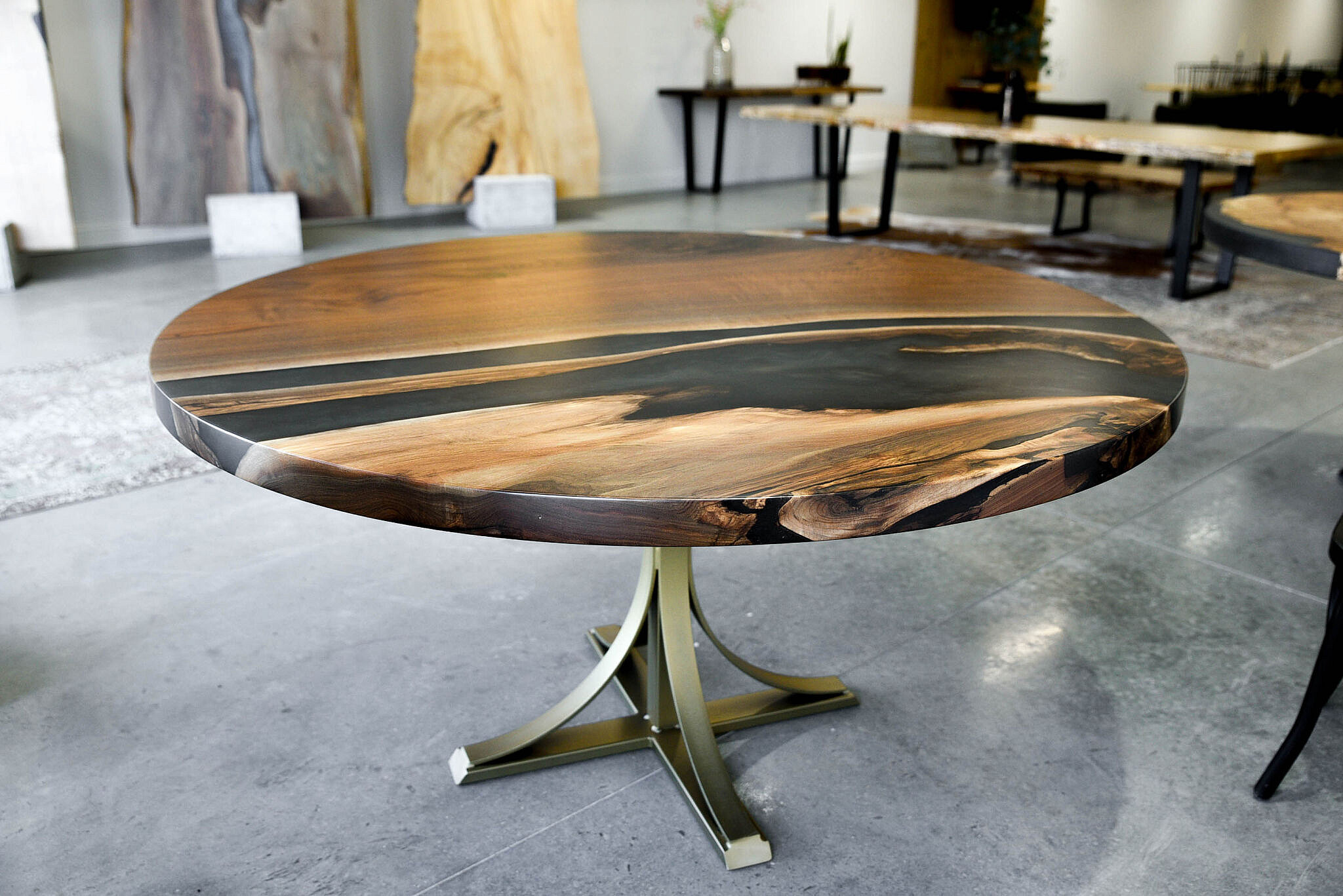Round Walnut Dining Table with Black and Gold EpoxyYellowstone Series ...